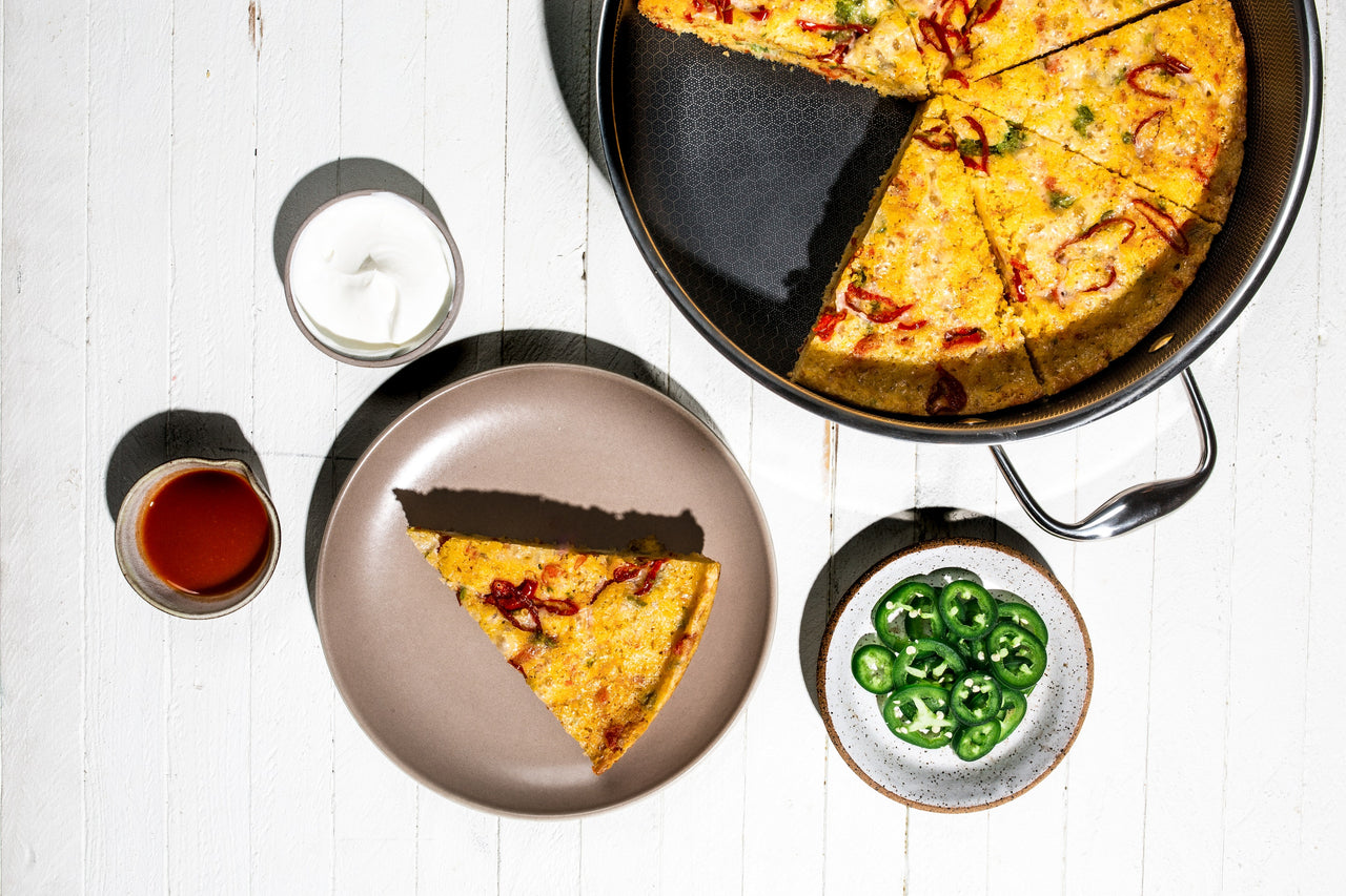 Pepper Jack Skillet Cornbread – HexClad Cookware
