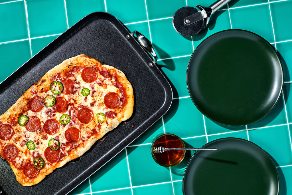 Spicy Pepperoni Griddle Pizza – HexClad Cookware