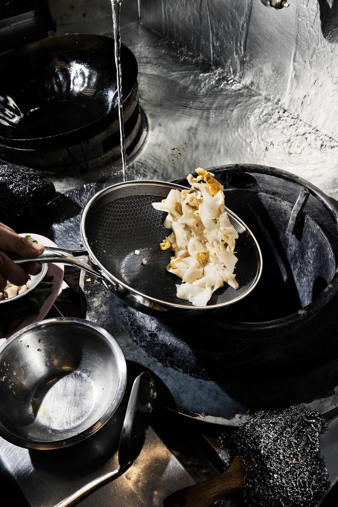 These 8 Tips Make Using A Wok So Much Easier| HexClad Cookware ...