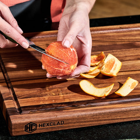 Walnut Cutting Board, Medium | HexClad
